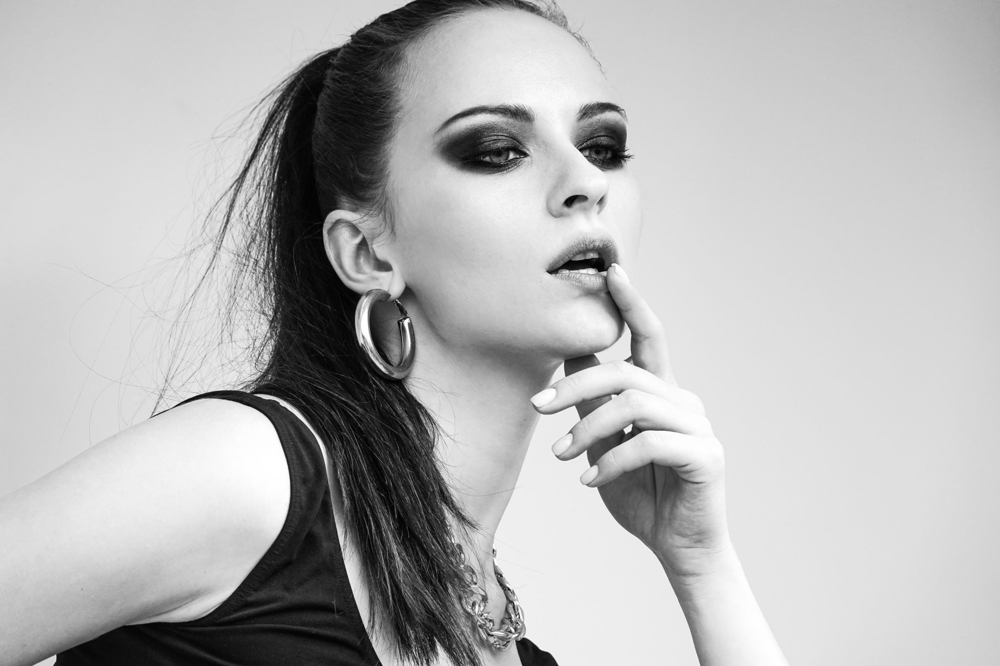 How To Do Smokey Eye Makeup Glamour Boutique How To Do Smokey Eye Makeup Glamour Boutique